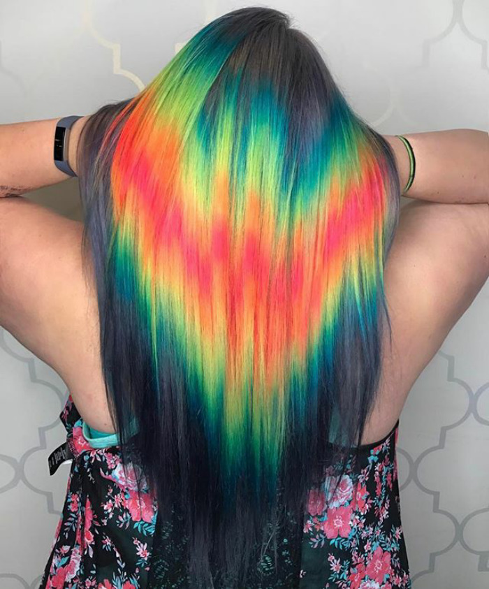 You Will In Love With This New Shine Line Hair Trend!