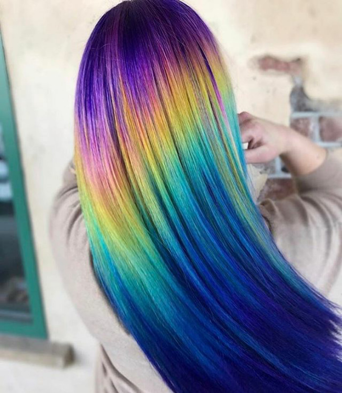 You Will In Love With This New Shine Line Hair Trend!