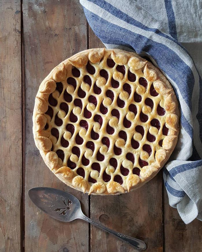 15 Beautiful Pie Designs That Are Too Pretty To Eat