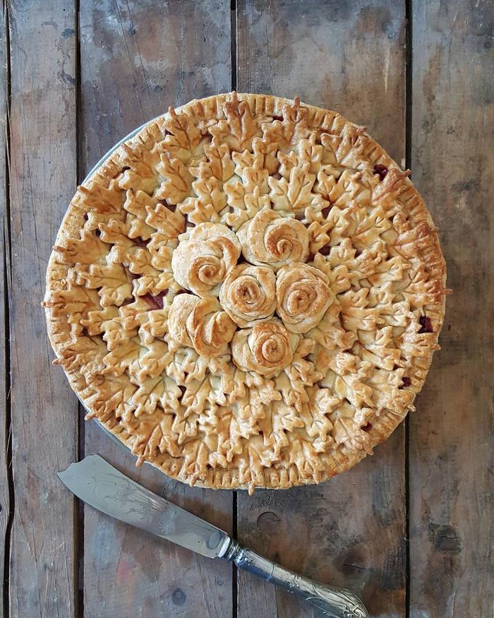15 Beautiful Pie Designs That Are Too Pretty To Eat