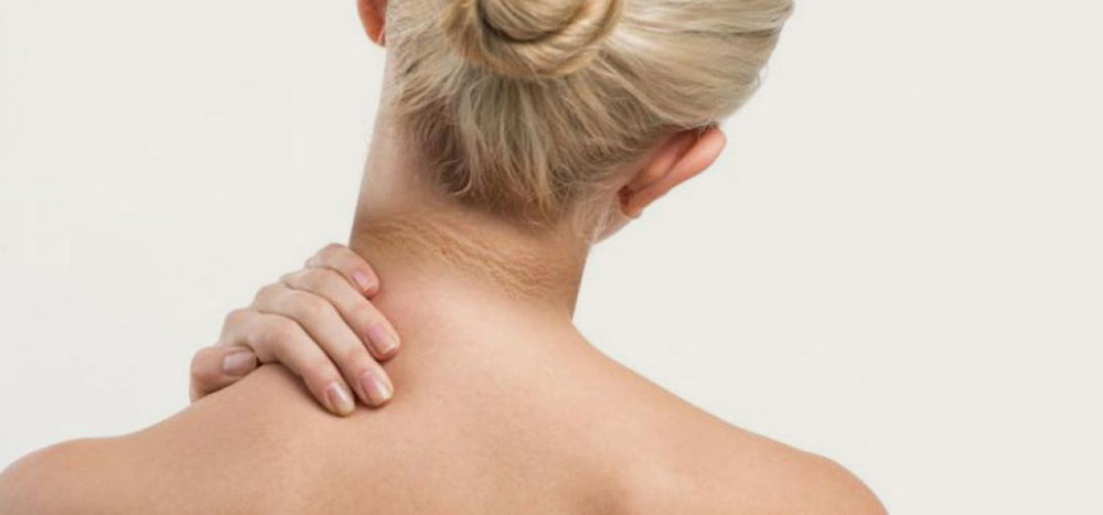 Easy Ways To Remove Dry And Dark Skin Around Your Neck!