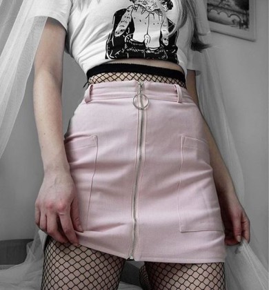 8 Trendy AF Ways To Wear Fishnets This Season