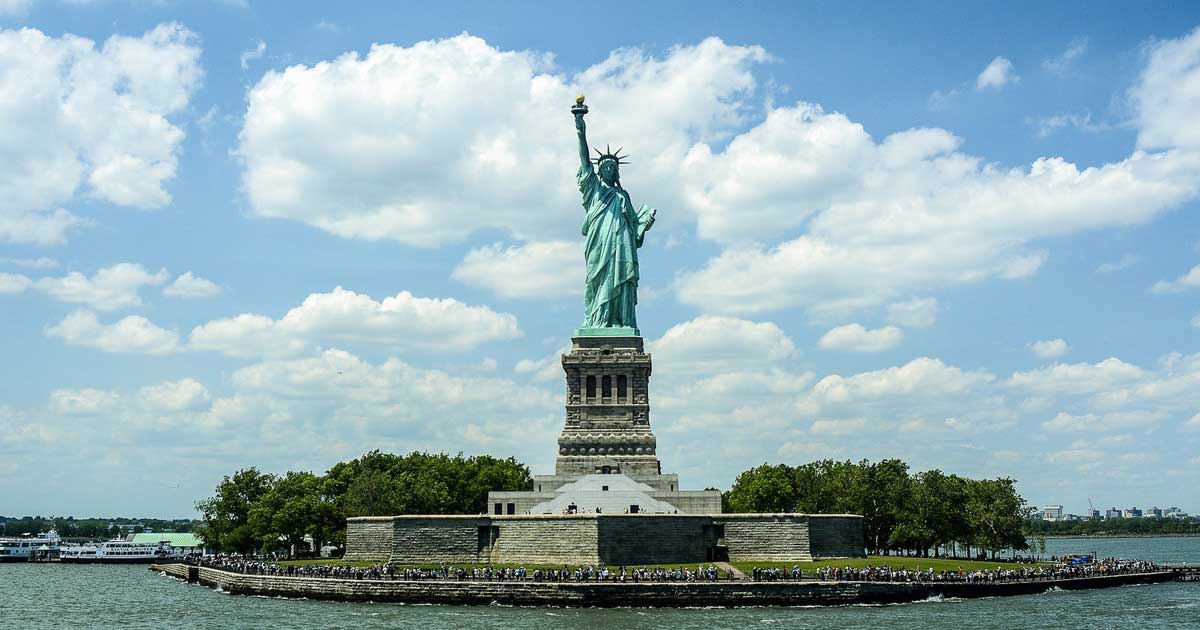5 Most Famous Statues in The World | Famous Statues of World
