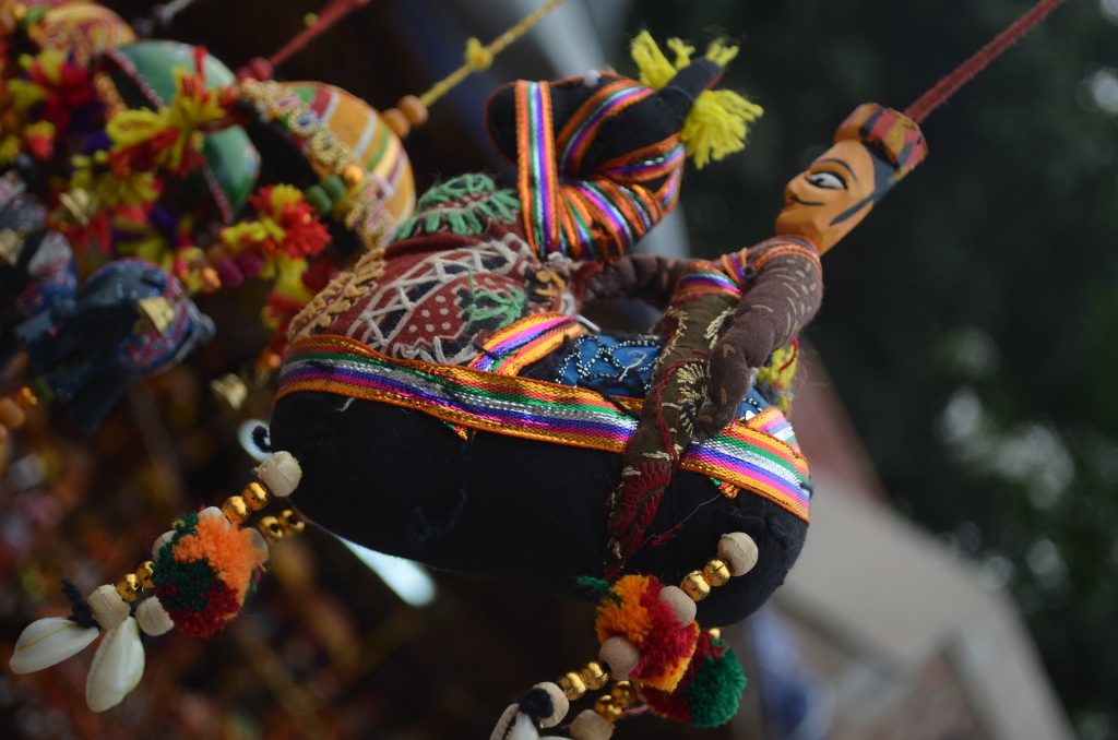 Some of the best Indian souvenirs that you can buy and take back with you
