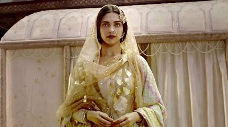 10 Female Bollywood Protagonists Who Will Always Remain Immortal In Our ...