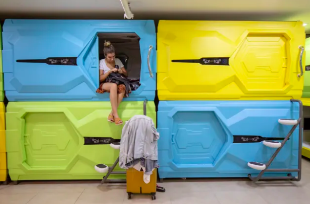 How's Israel battling expensive tourism in big cities like Tel Aviv?