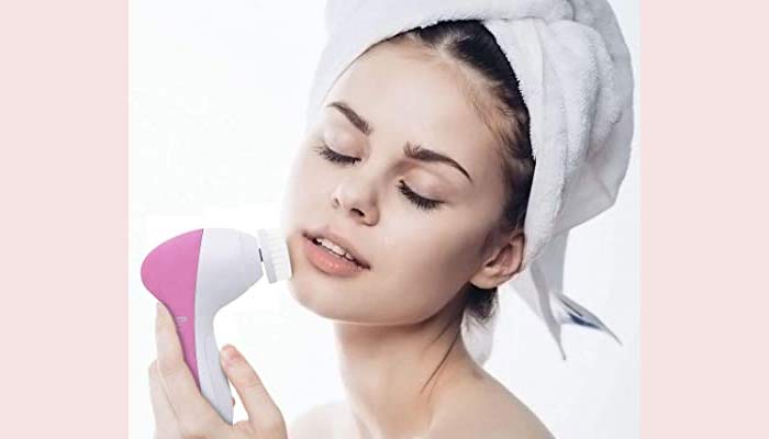 How To Exfoliate Skin | What Is The Best Way To Exfoliate Your Face?