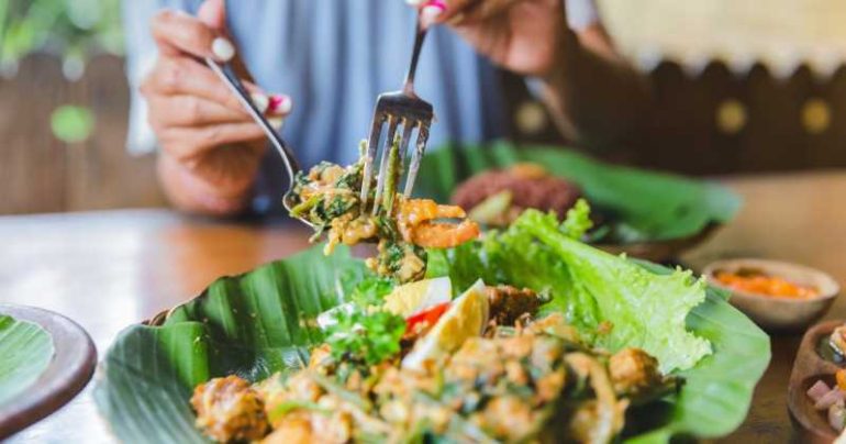 8 Amazing Tips On How to Gain Weight at Home Naturally