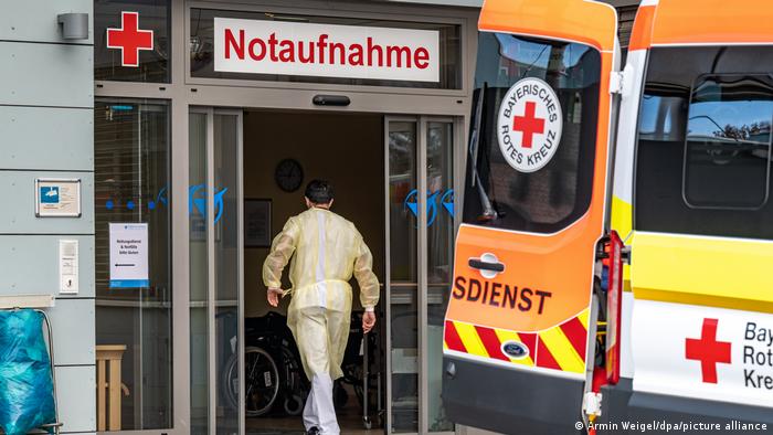 Why's there a state of emergency in Deutschland, i.e., Germany!