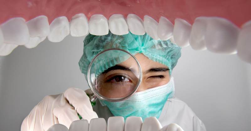 Oral Cancer: Signs, Symptoms, Causes, Types and Treatment